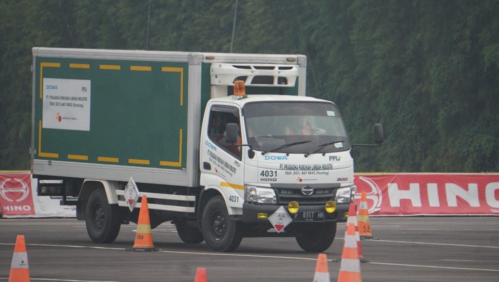 Jasa Pengangkutan Limbah B3 | Hino Truck Manufacturer Admits Quality of ...